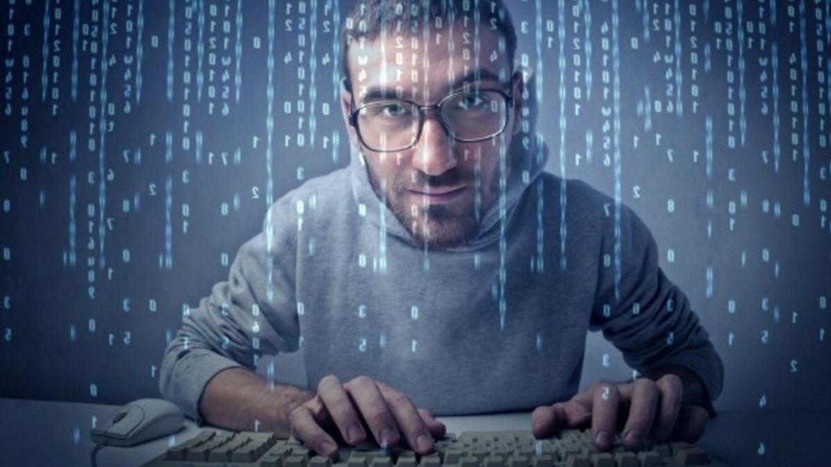 16 Maddede Büyük Şirketlerde Hangi Pozisyon Ne Kadar Maaş Alıyor? - Onedio