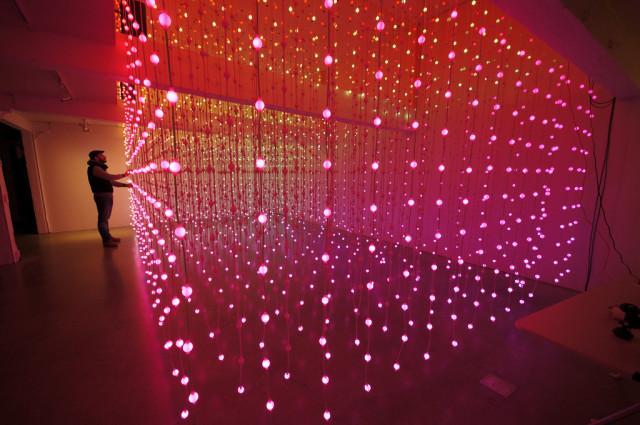 Robot Teknolojisiyle LED Ampul Üretecek - Onedio