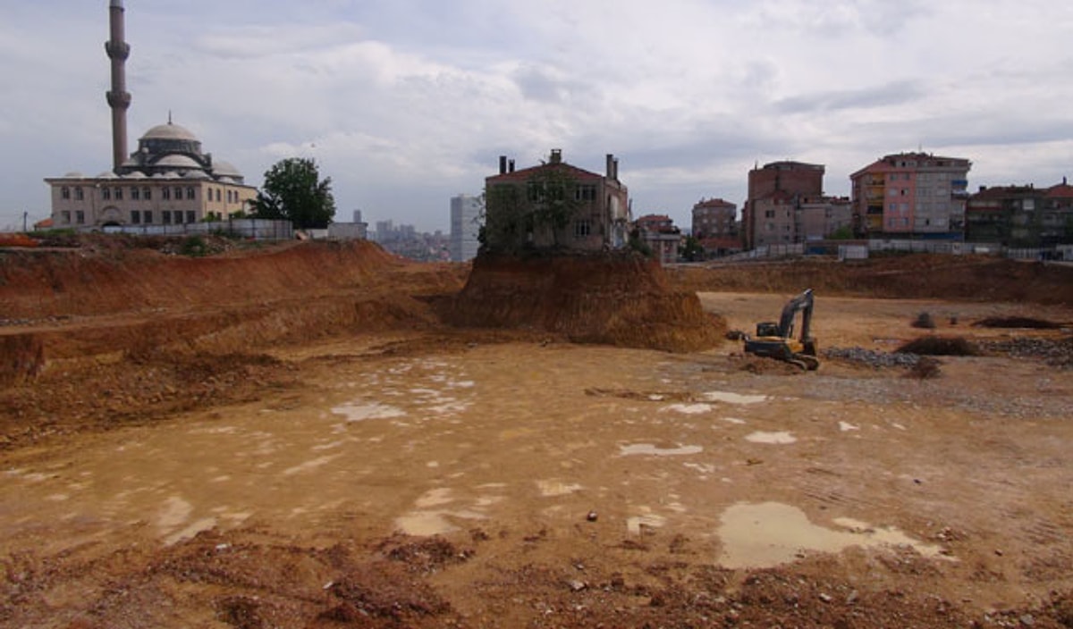 İnadının Sonucu Yalnızlık Kaderi Olmuş 17 Ev Sahibinin Dramı - Onedio