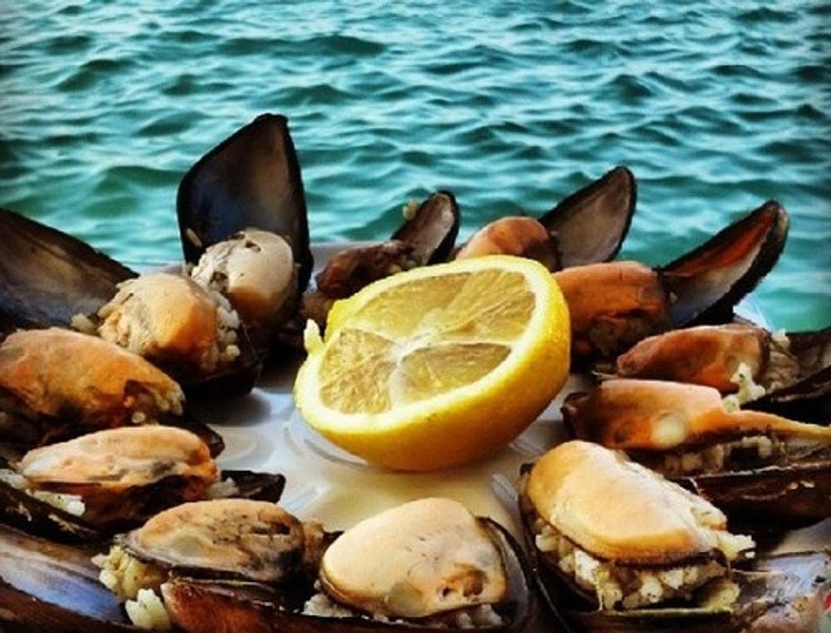 M For Midye Dolma: Nefaset Fışkiyesi Midye Dolmanın 13 Güzelliği - Onedio