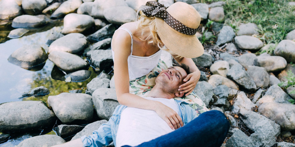 14 Tips To Help You Spot Emotionally Unreachable Men At Once - Onedio