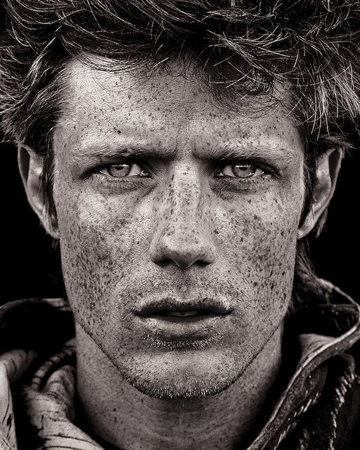 25 Reasons To Stick To A Man With Hooded Eyes - Onedio