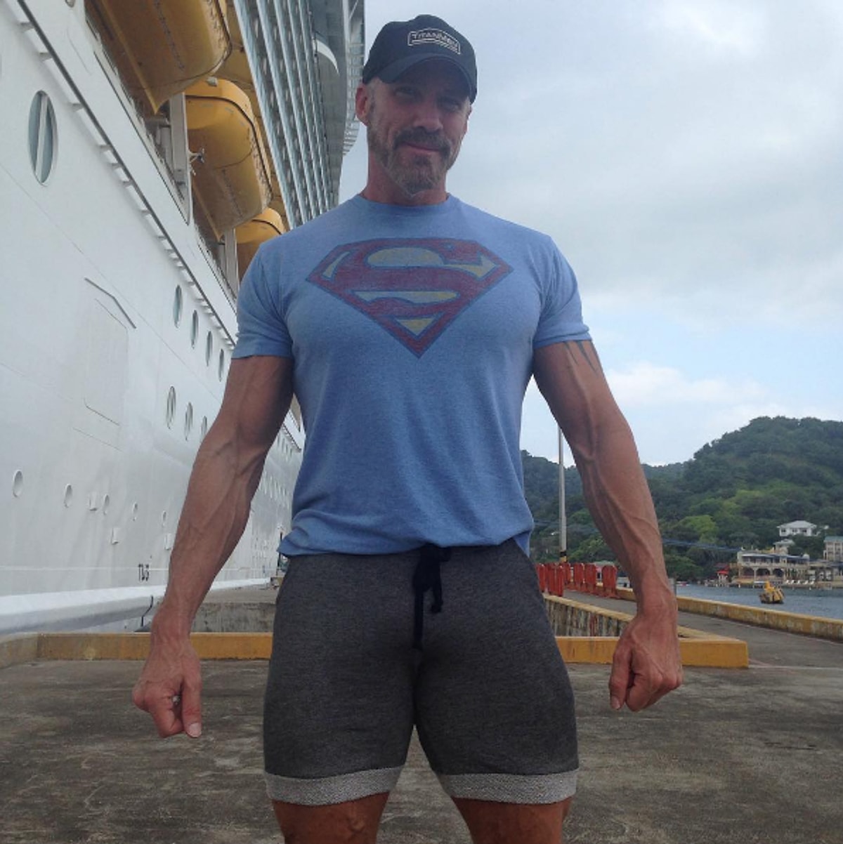 23 Yıllık Gazetecilik Hayatını Geride Bırakıp Eşcinsel Porno Yıldızı ...