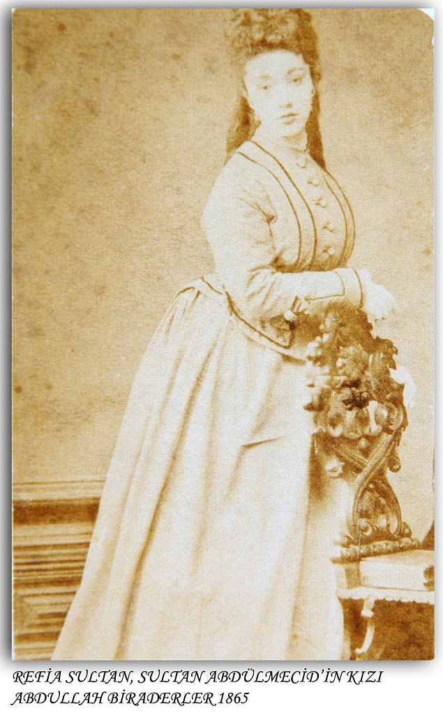 Zarafetin ve Şıklığın Vücut Bulmuş Hâli: Osmanlı Dönemi Kadınlarının ...