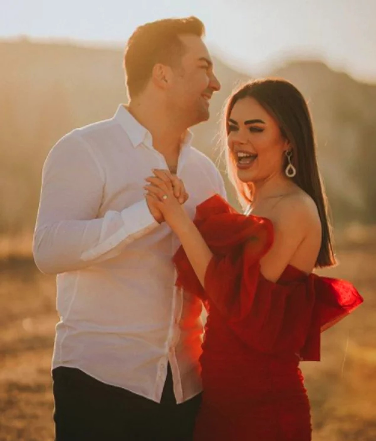 Kapadokya'da 'Evet' Diyen Fenomen Doktor Berika Demir'in Kız İsteme ...