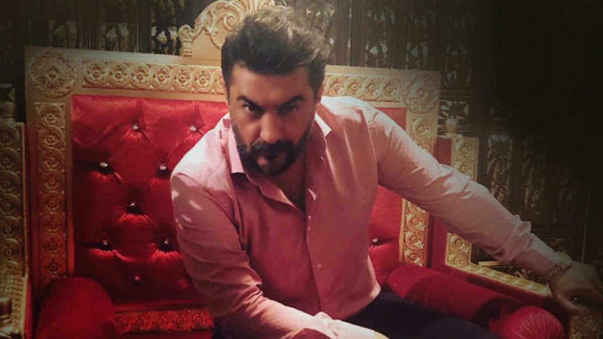 Ağlak Arif Konusu Nedir? Ağlak Arif Filmi Oyuncuları Kimlerdir? - Onedio