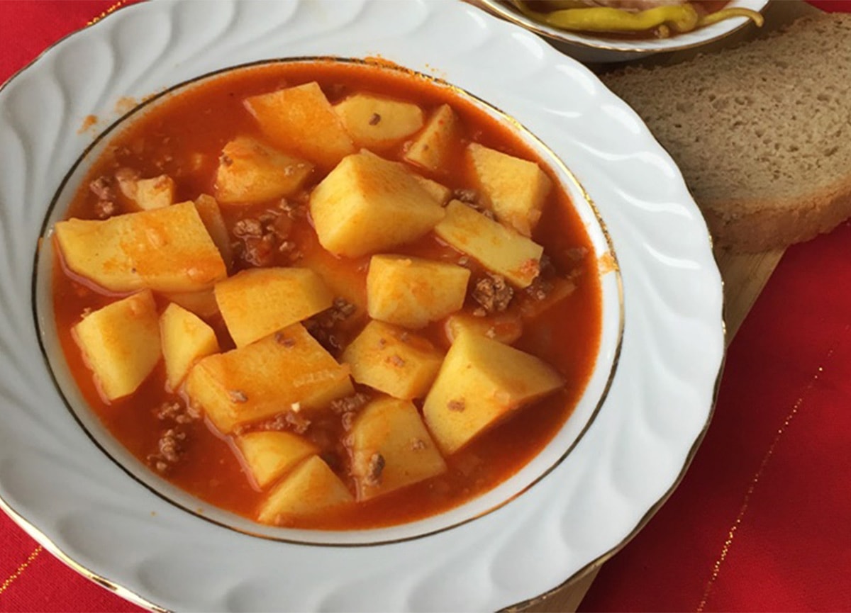 Patates Yemeği Nasıl Yapılır? Sulu Patates Yemeği Tarifi… - Onedio