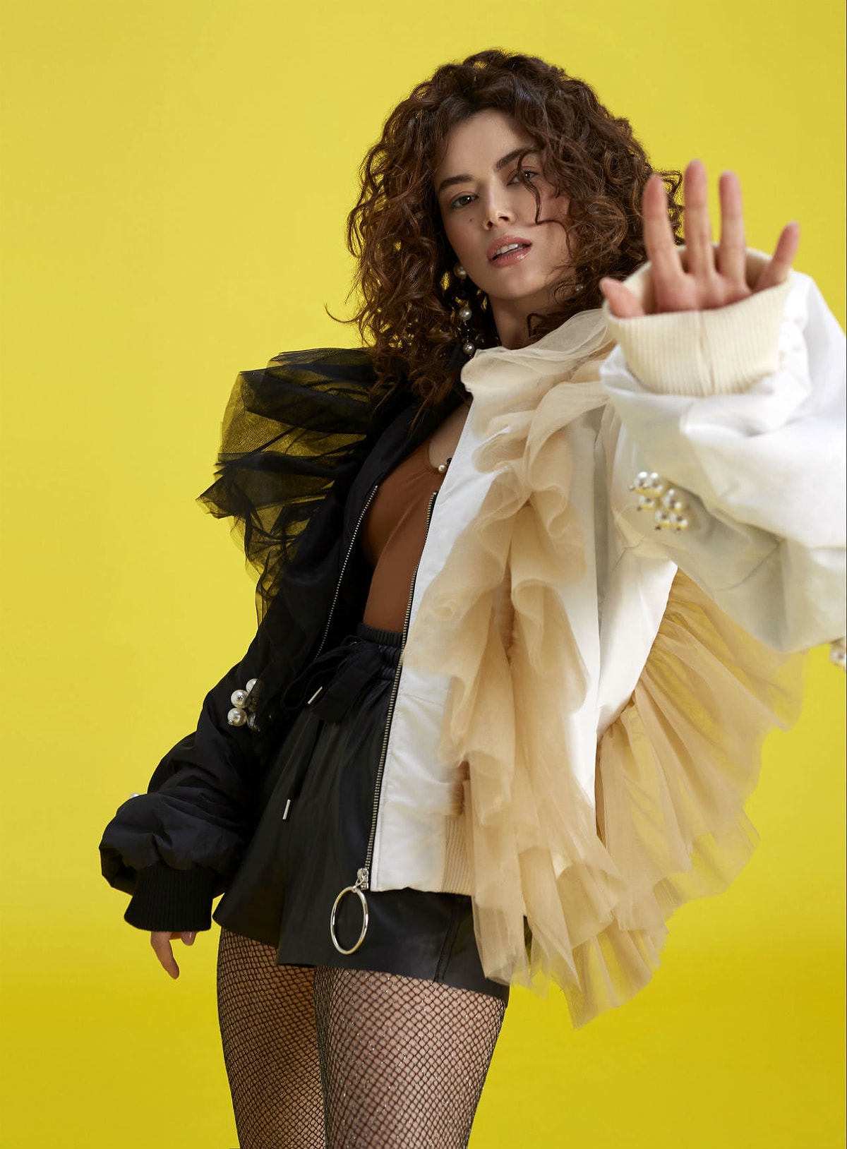 Avukat Rolüyle Dikkat Çeken Seray Kaya Kimdir? - Onedio