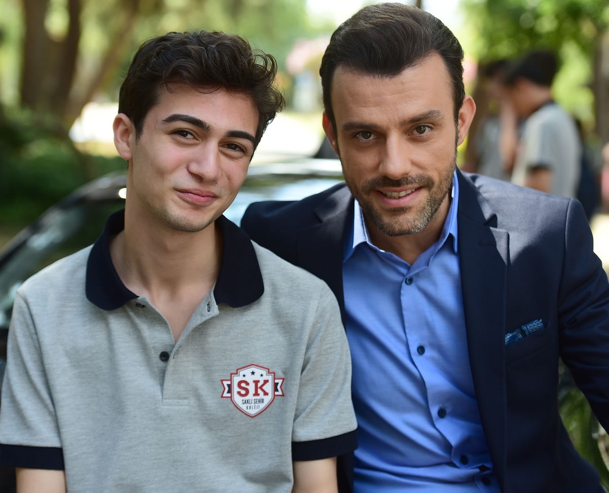 Hakim Dizisinin Ozan'ı Fatih Berk Şahin Kimdir? - Onedio