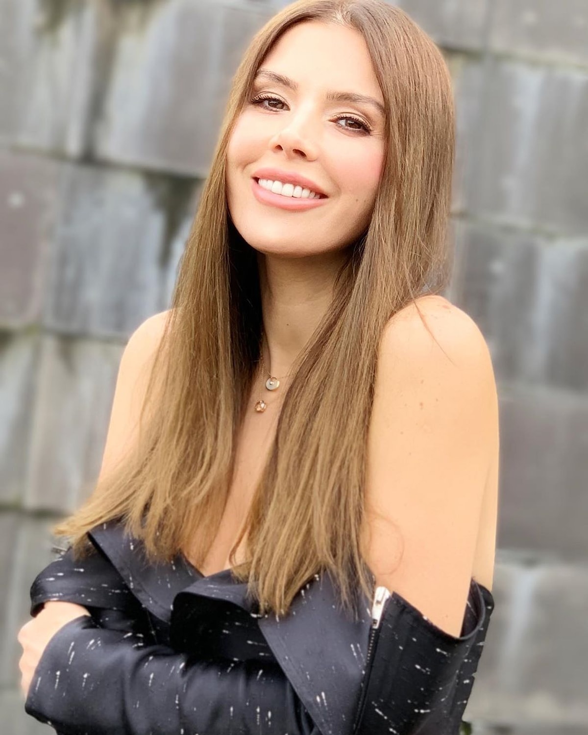 Hatice Şendil Kimdir? Burak Sağyaşar'ın Eşi Hatice Şendil Kaç Yaşında ...