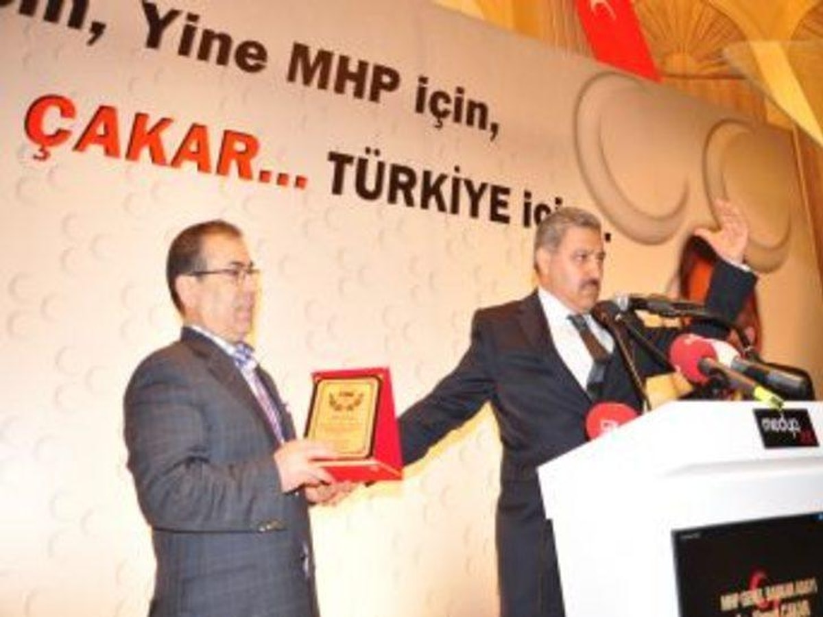 Melis Sezen'i Hedef Alan MHP'li Ahmet Çakar; "Gazetecilerin Külotlarını ...