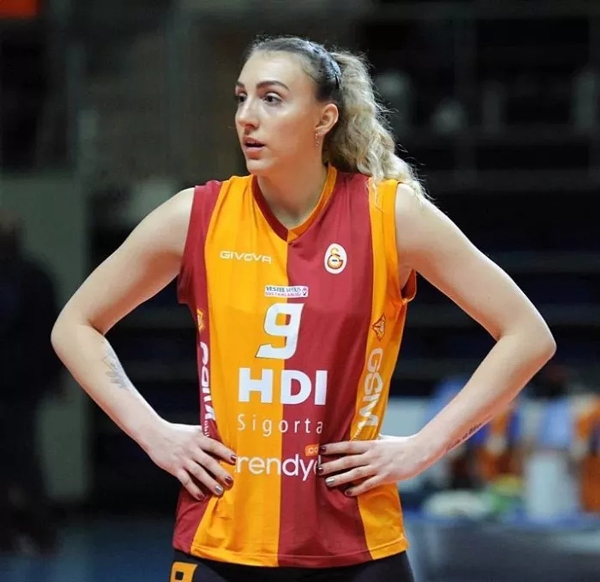 Aslı Kalaç Kimdir? Milli Voleybolcu Aslı Kalaç Kaç Yaşında, Nereli ...