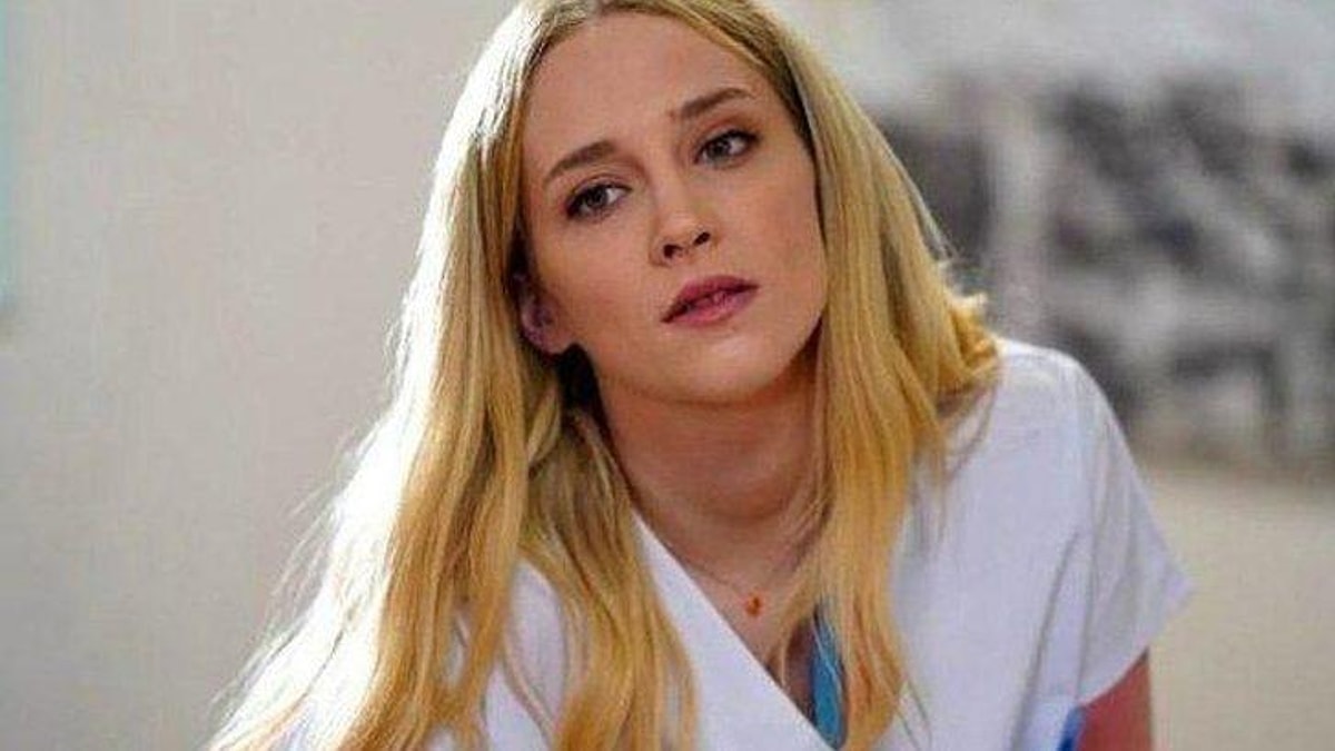 Hayal Köseoğlu Kimdir, Kaç Yaşında? Hayal Köseoğlu Hangi Yapımlarda Rol ...