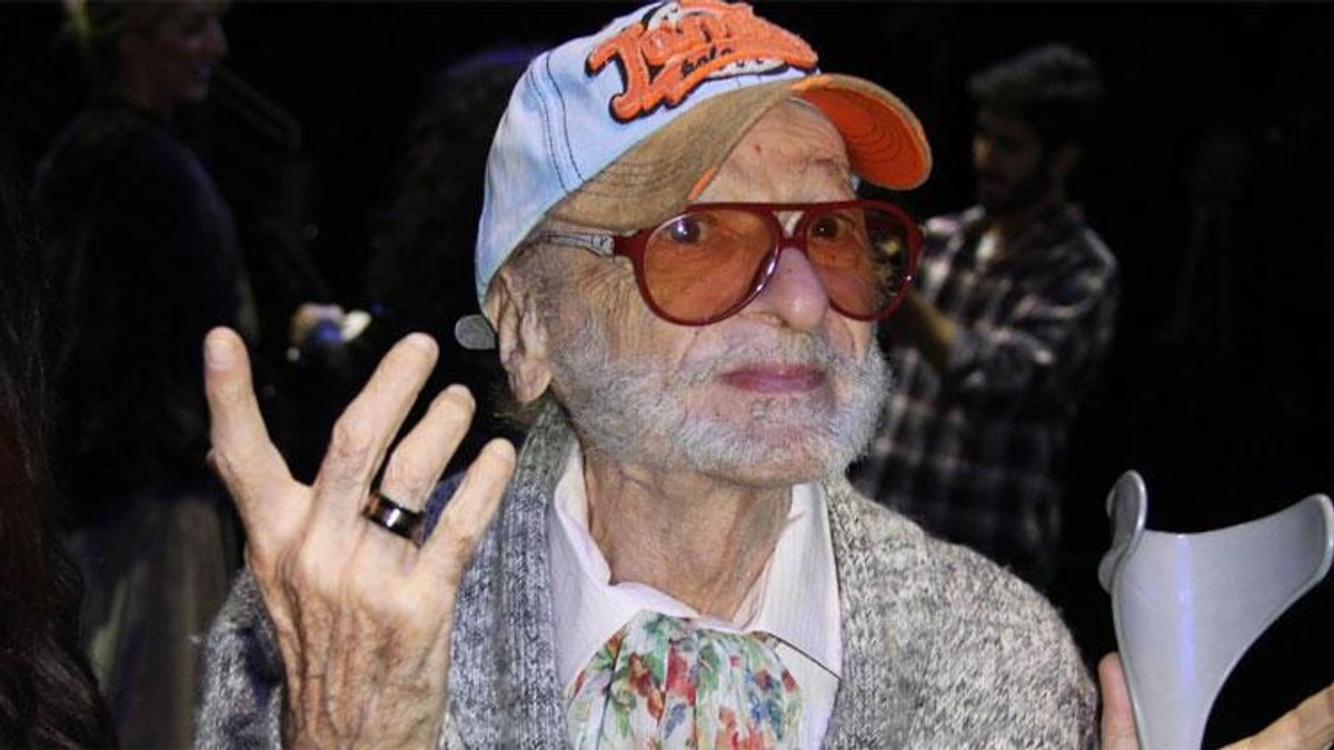 Kayhan Yıldızoğlu Kimdir, Kaç Yaşında? - Onedio