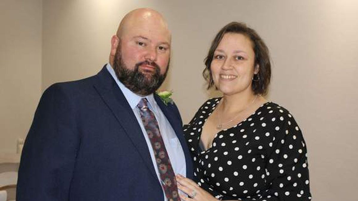 Ek Gelir Elde Etmek İçin Kocasını Kiralayan Kadın - Onedio