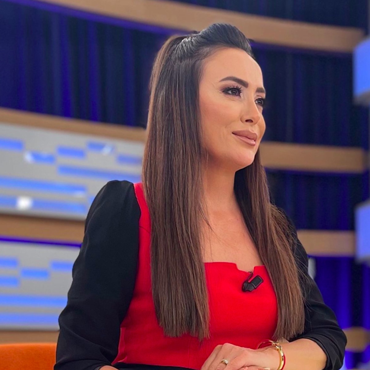 Didem Arslan Konuğunun Kıyafetini Eleştirdi! - Onedio