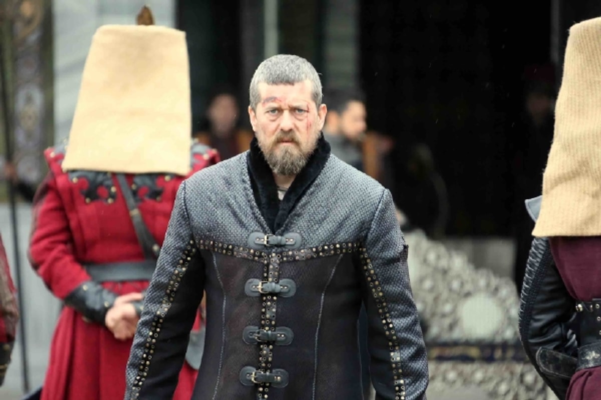 Öyle Bir Geçer Zaman ki Dizisinin Soner'i Mete Horozoğlu'nun Son Halini ...