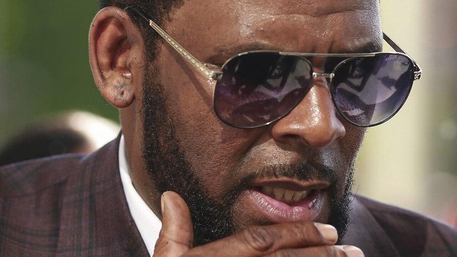 R Kelly Net Worth: A Glimpse After The Controversy - Onedio