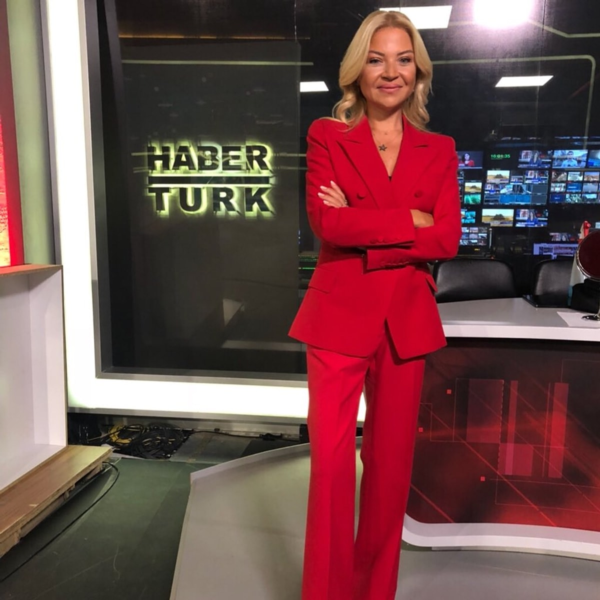 HaberTürk Sunucusu Ebru Baki Neden Yok? - Onedio