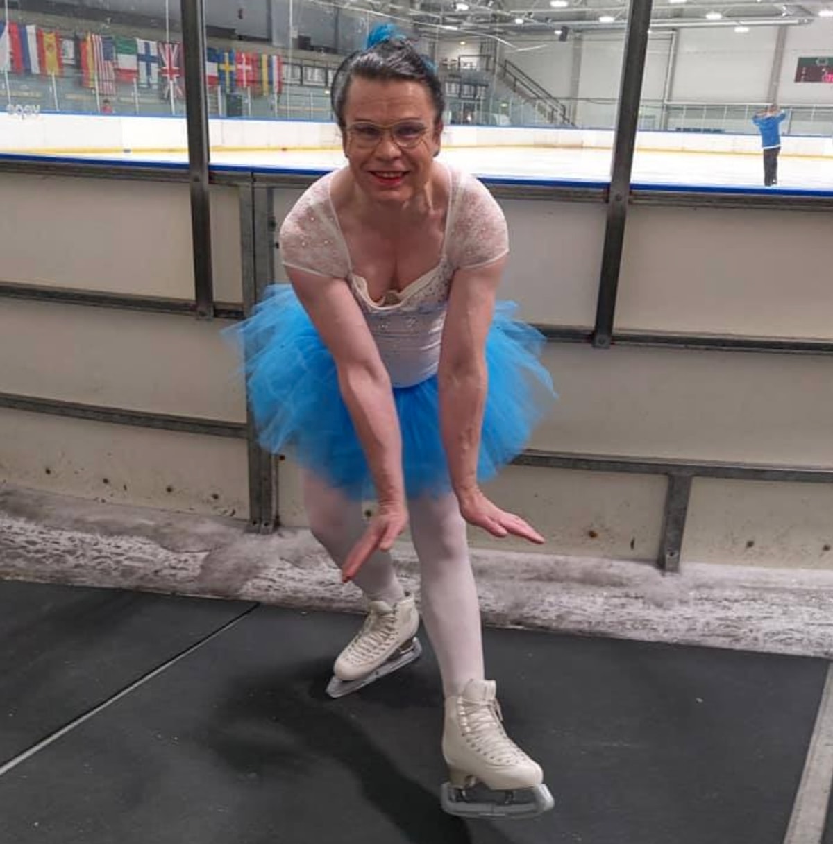 Avrupa Buz Pateni Şampiyonası İçin Sahneye Çıkan 59 Yaşındaki Trans ...