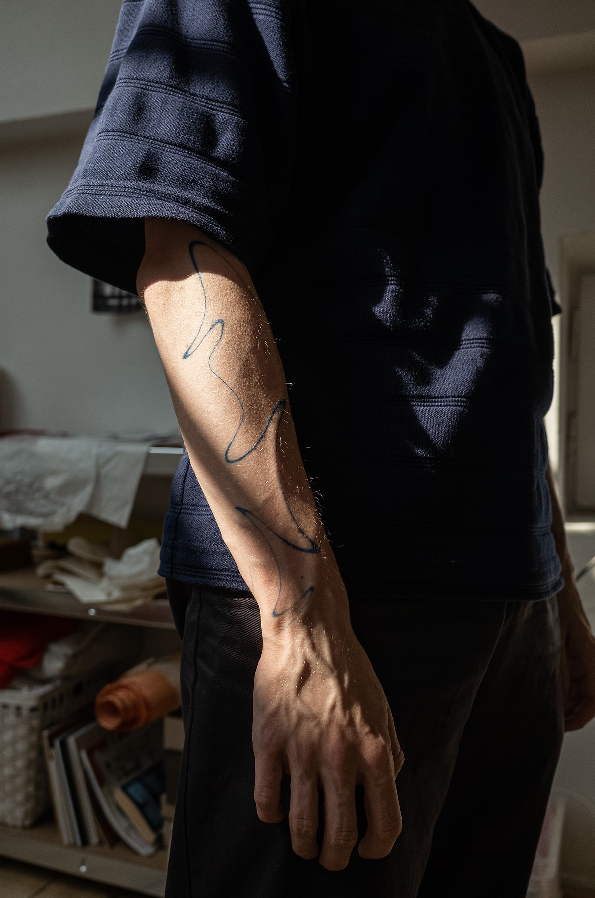 Çağdaş Sanatı ve Geleneksel Ebru Sanatını Yaratıcılığıyla Sentezleyen ...