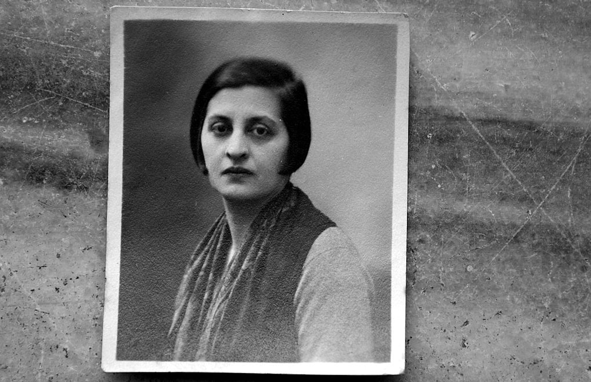 10 Famous Turkish Writers and Their Works You Need to Read - Onedio