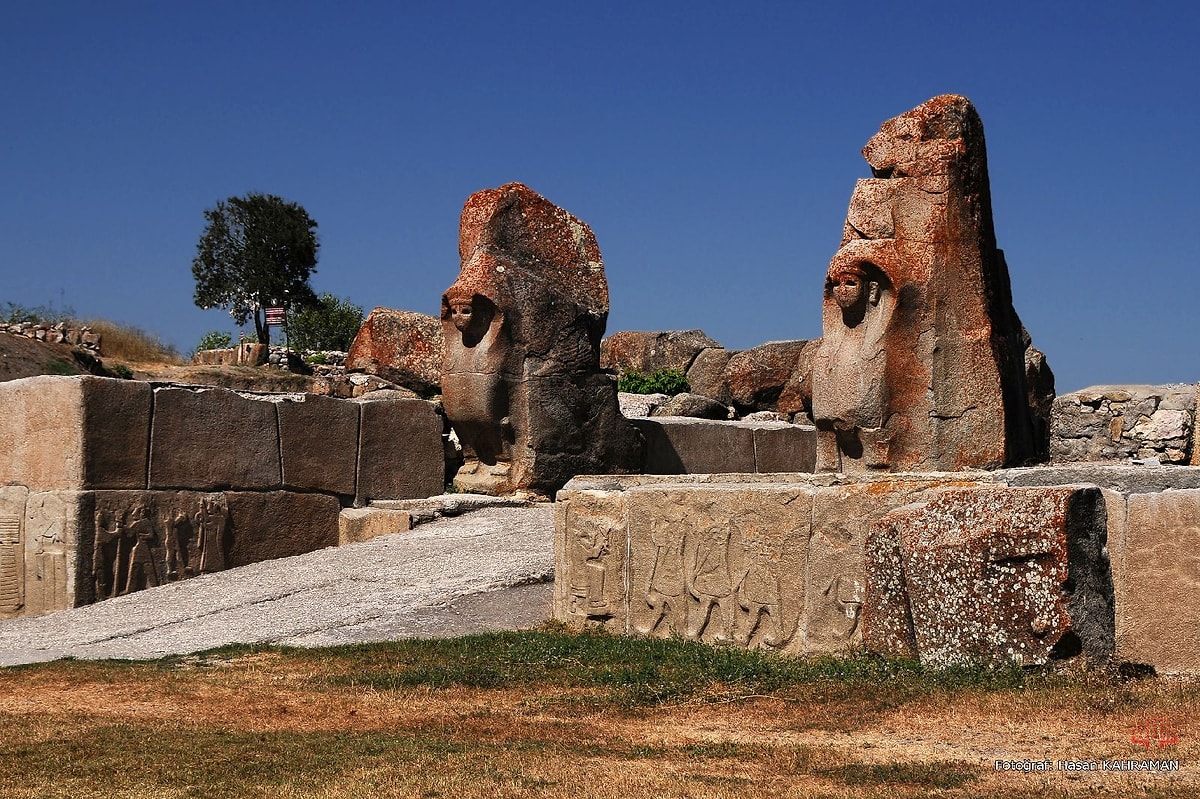 Lost Cities of Hittites: Rediscovering the Ancient Anatolian ...