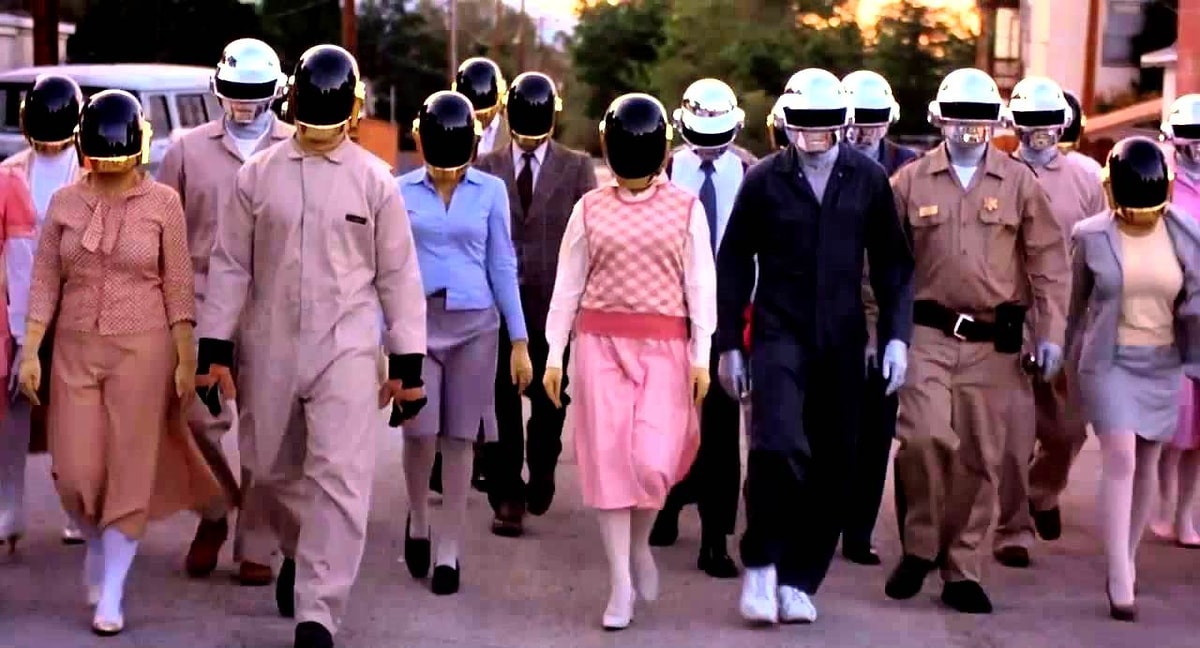 İletişimde Sözlerin Ötesinde Fimler - Onedio