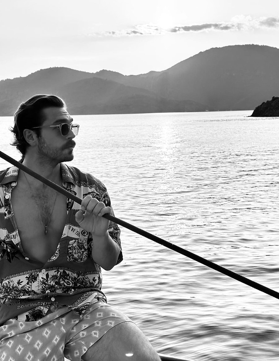 Ünlülerin 22 Haziran Instagram Fotoğraf Paylaşımı - Onedio