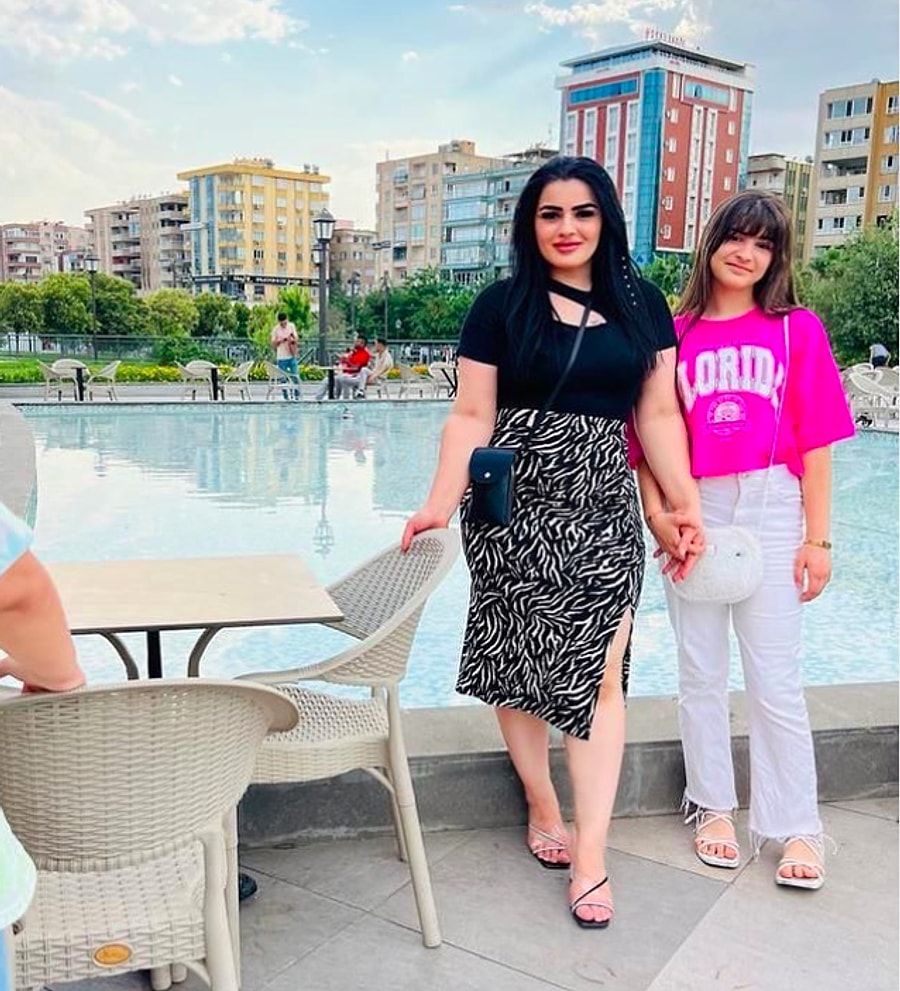 Hülya Mizgin ve Ailesini Ne Kadar Tanıyorsun? - Onedio