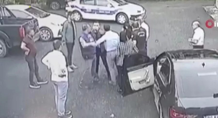 Koruması Gazeteciyi Darp Etti, Kaymakam İzledi - Onedio