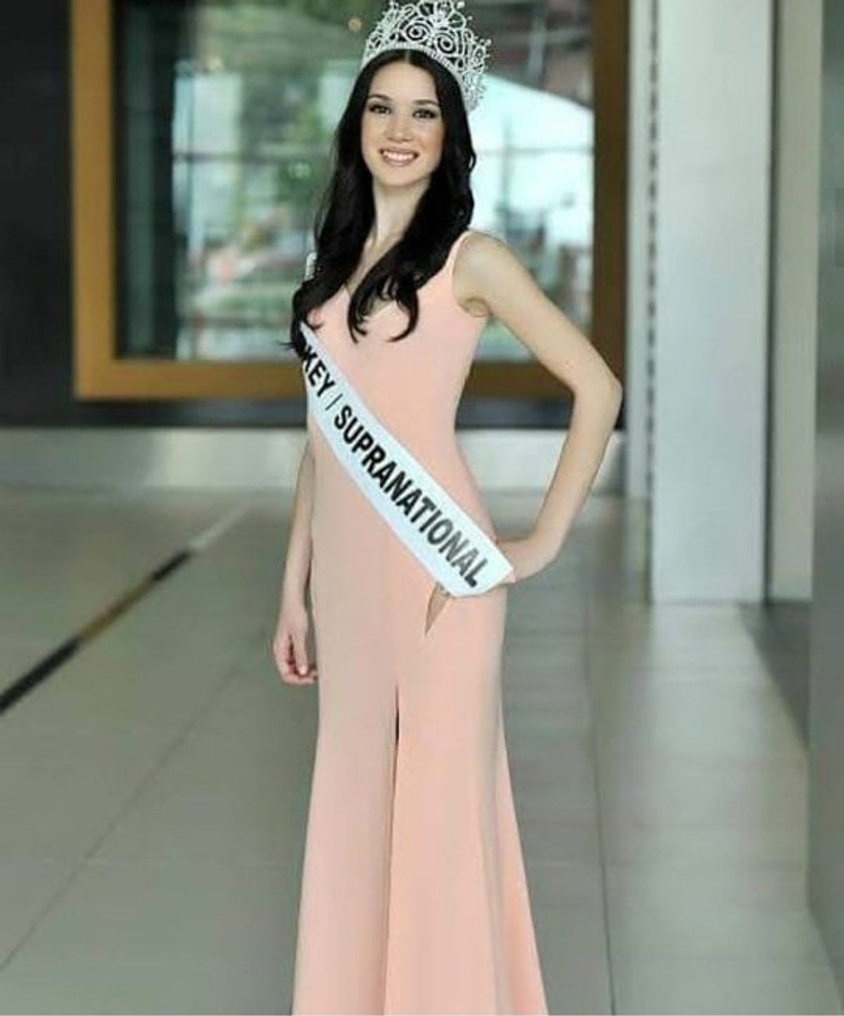 Hazal Subaşı: From Beauty Pageant Stage to Turkish Television and ...