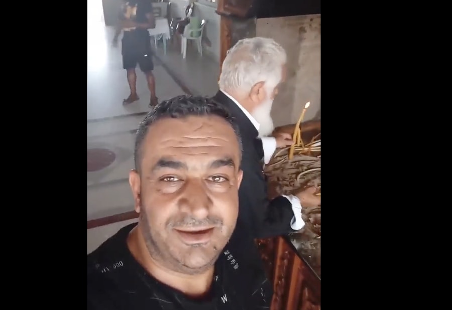 Görüntüler KKTC'de Gündem Oldu: Kilisede Papaza Sözlü Taciz - Onedio