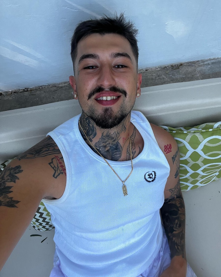 Kısa Sürede Ayrılmışlardı: Rapçi Motive, TikToker Sevgilisi Yaren Alaca ...