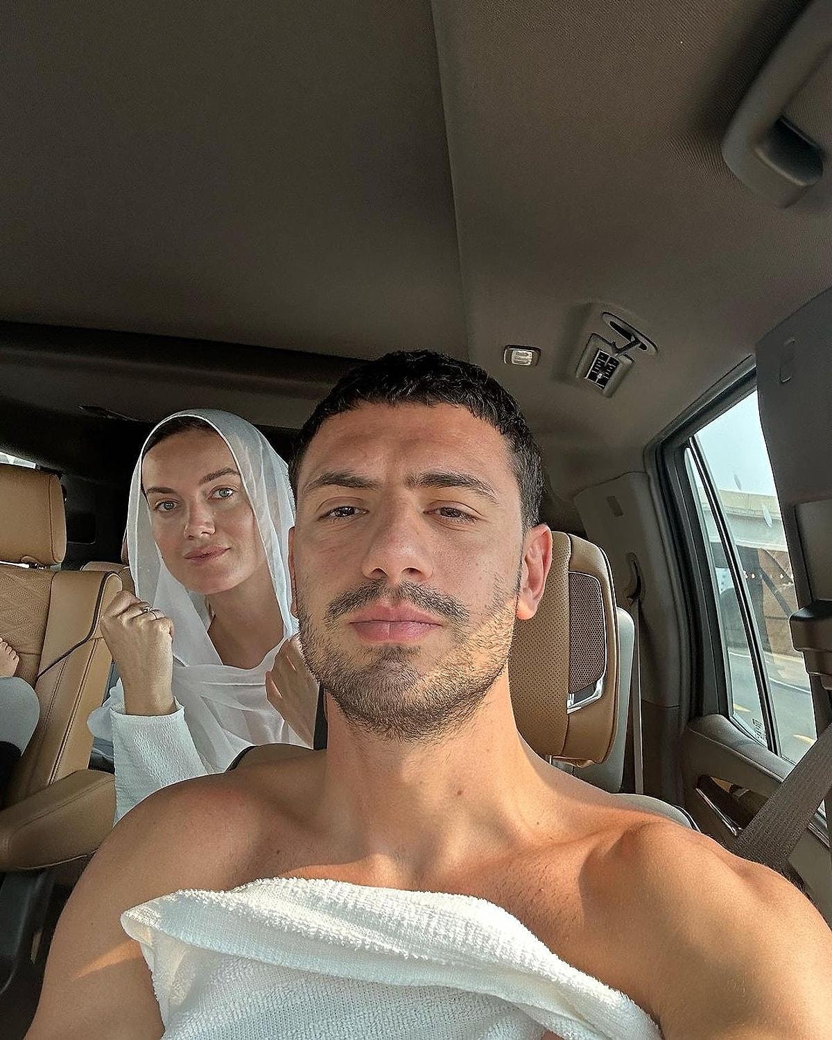 Milli Futbolcu Merih Demiral ve Model Eşi Heidi Lushtaku'dan Müjdeli Haber: İkinci Bebek Geliyor ...