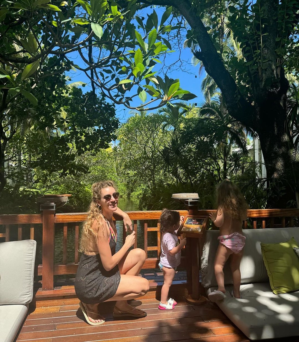 Sinem Kobal'ın Aile Paylaşımlarına Beğeni Yağdı! - Onedio