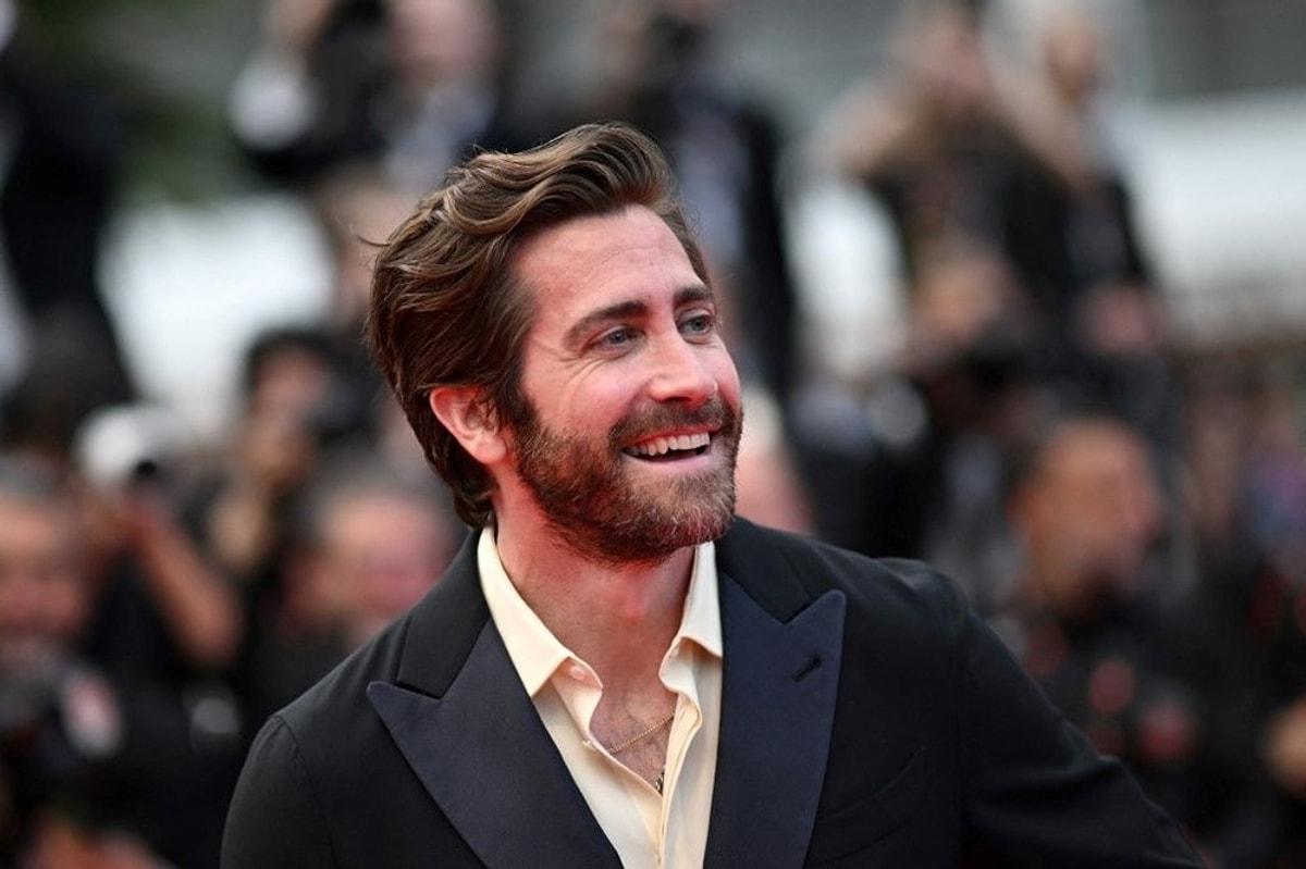 Gotham's New Hero: Jake Gyllenhaal Warms Up to the Role of Batman - Onedio