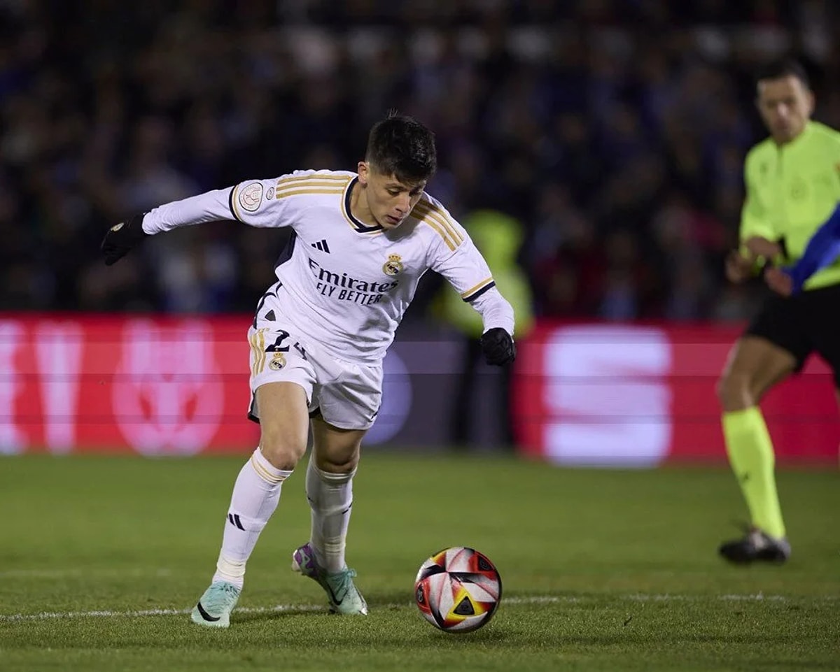 İspanya Basınından Real Madrid Forması Giyen Arda Güler İçin Transfer ...
