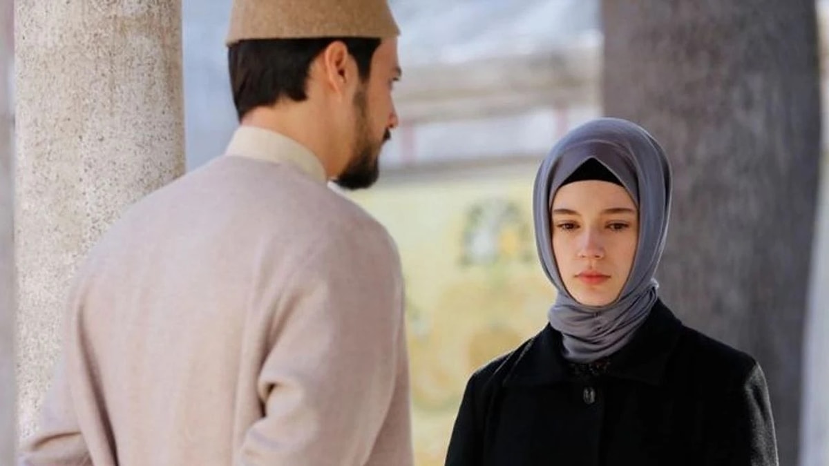 Kızıl Goncalar Cüneyd ve Zeynep'in Kamera Arkasından Görüntüleri Paylaşıldı! - Onedio