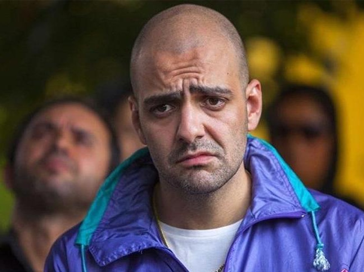 Galatasaraylı Bartu Küçükçağlayan Fenerbahçe Taraftarının Attığı ...