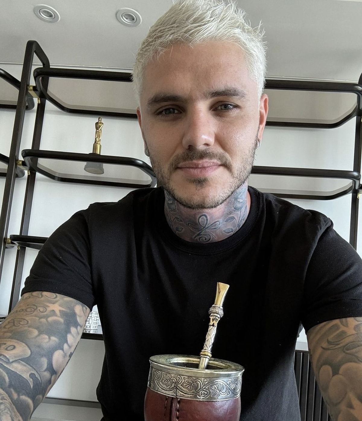 Bir Anda Icardi'ye Dönüşen Onur Tuna'nın Yeni Tarzını İsmail Hacıoğlu Dışında Pek Beğenen Olmadı ...