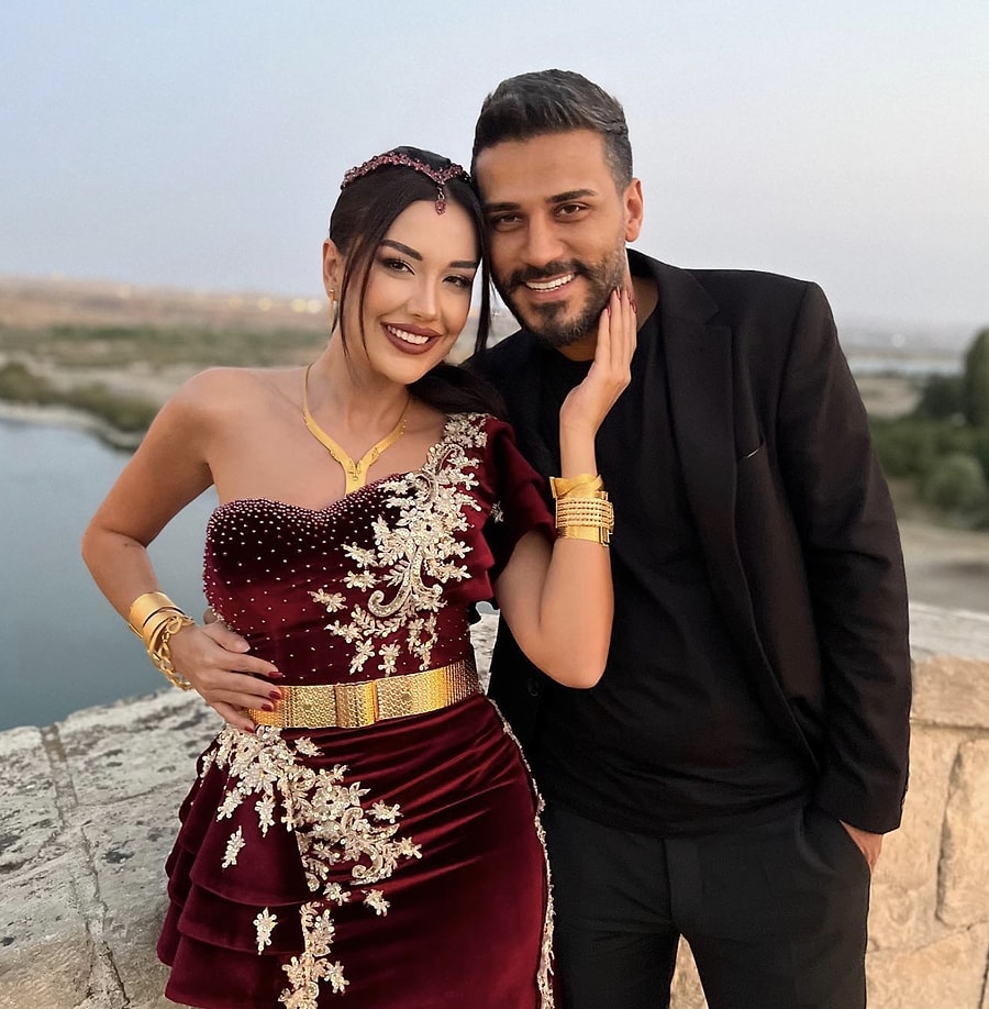 Şova Devam! Dilan Polat Kocası Engin Polat'ın Namaz Kılmaktan Moraran ...