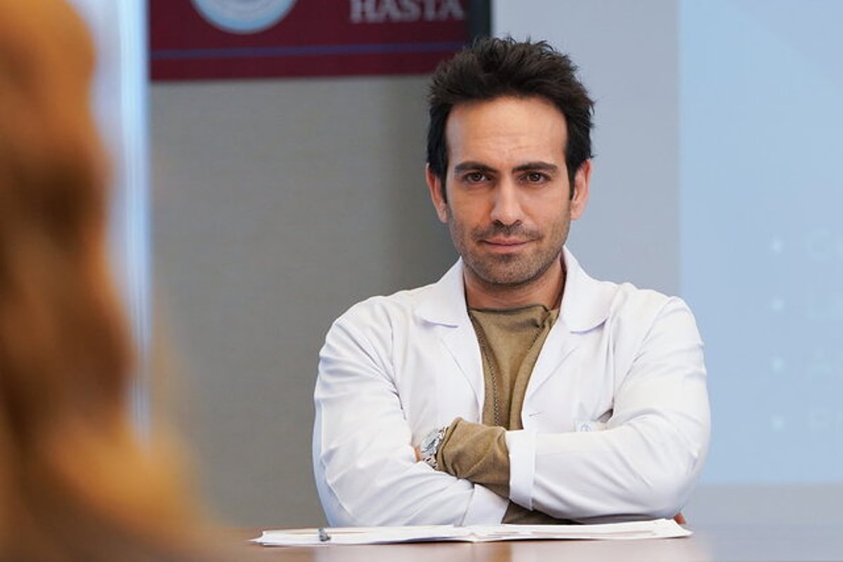 Bahar'dan Giray Altınok'un Sevilen Dizisi Prens'e Güldüren Gönderme! - Onedio