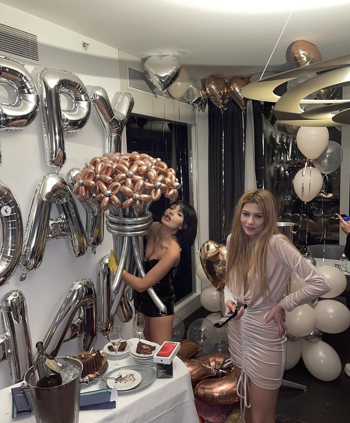 Ablası Nihal'i "Enişteci" İlan Edip Yerin Dibine Sokan Bahar Candan'ın ...