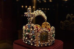 The Most Stunning Royal Crowns in History: A Glittering Journey Through ...