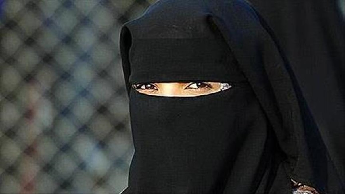 İsviçre’de Burka Giymek Yasaklandı: İhlal Edenlere Para Cezası ...