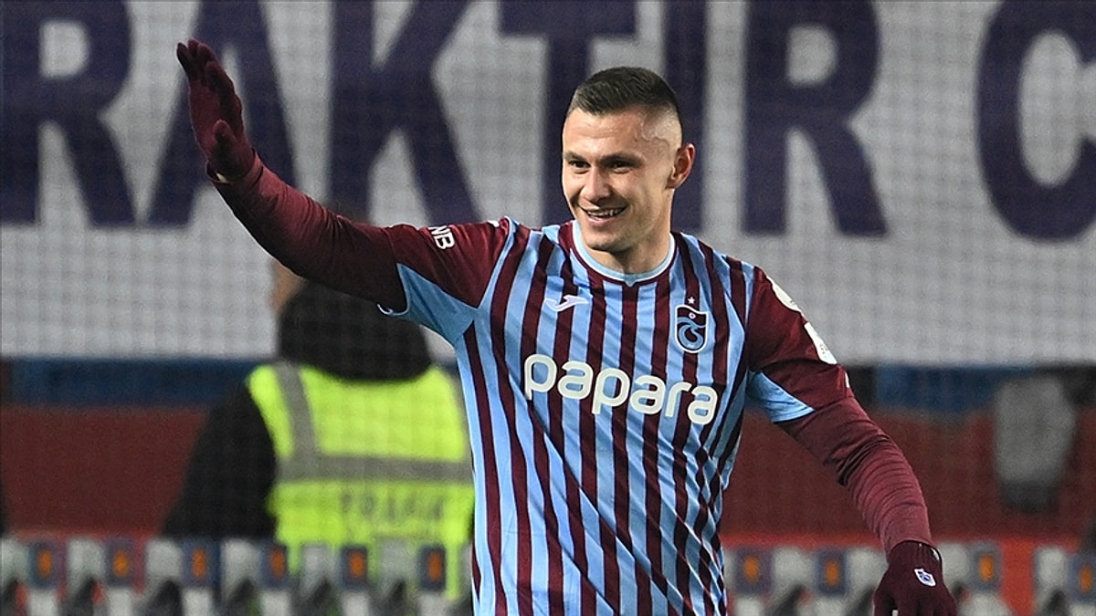"My Arkadash Here" Sophia Trabzonspor'un Maçında - Onedio