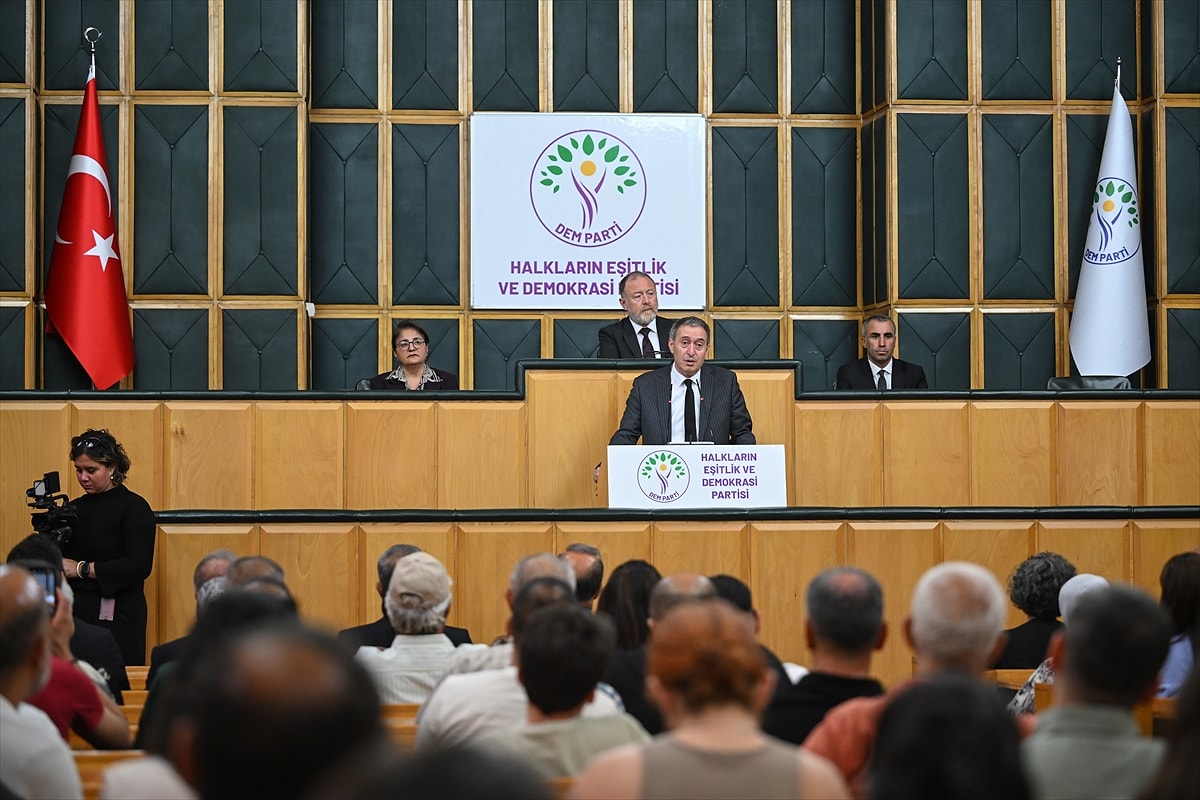 DEM Parti de "Birinci Parti CHP" Dedi - Onedio