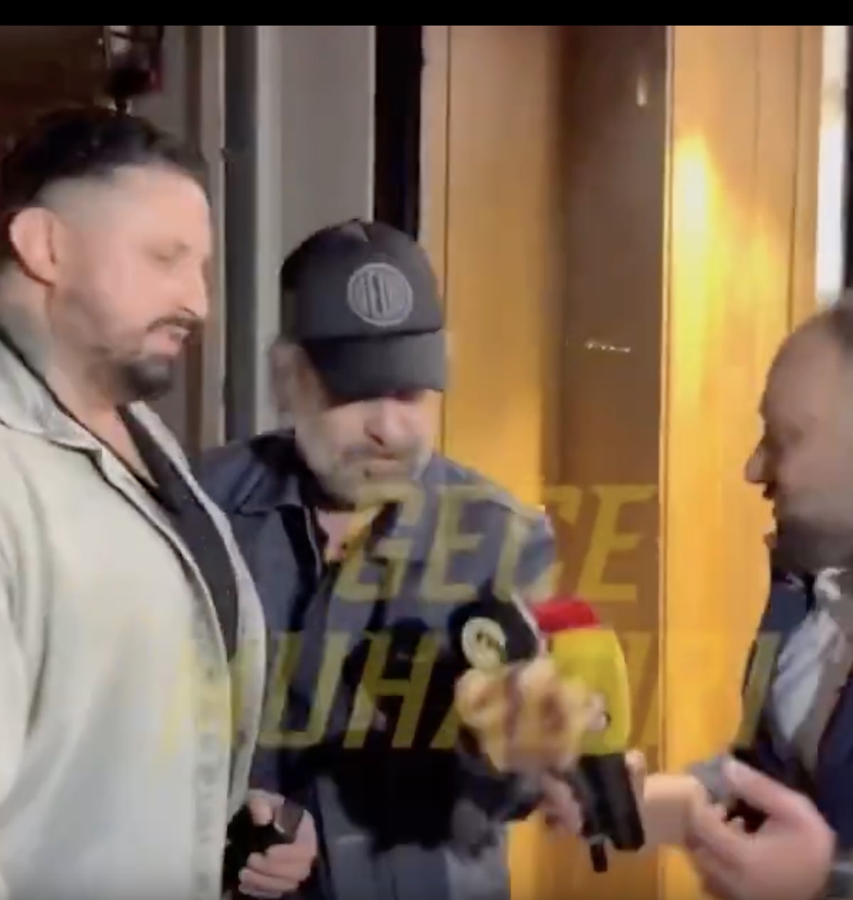 Nejat İşler'den Muhabire Küfürlü İsyan - Onedio