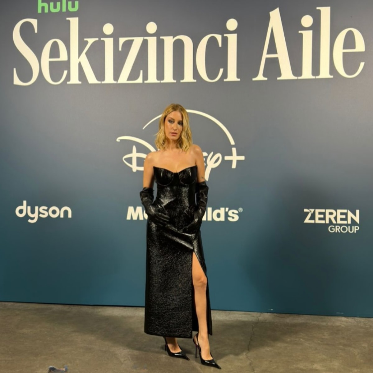 Hazal Kaya’s Pointy-Toe Heels—Price Revealed - Onedio